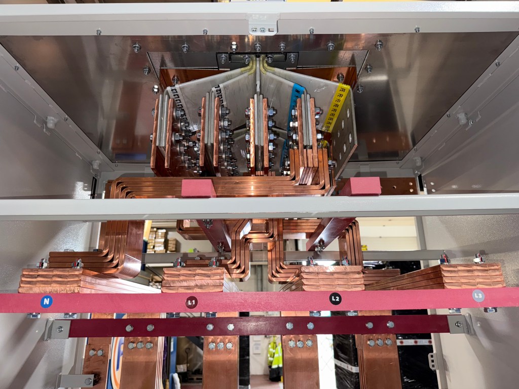 4000AMP L Shaped Switchboard - Adams Enclosures Limited